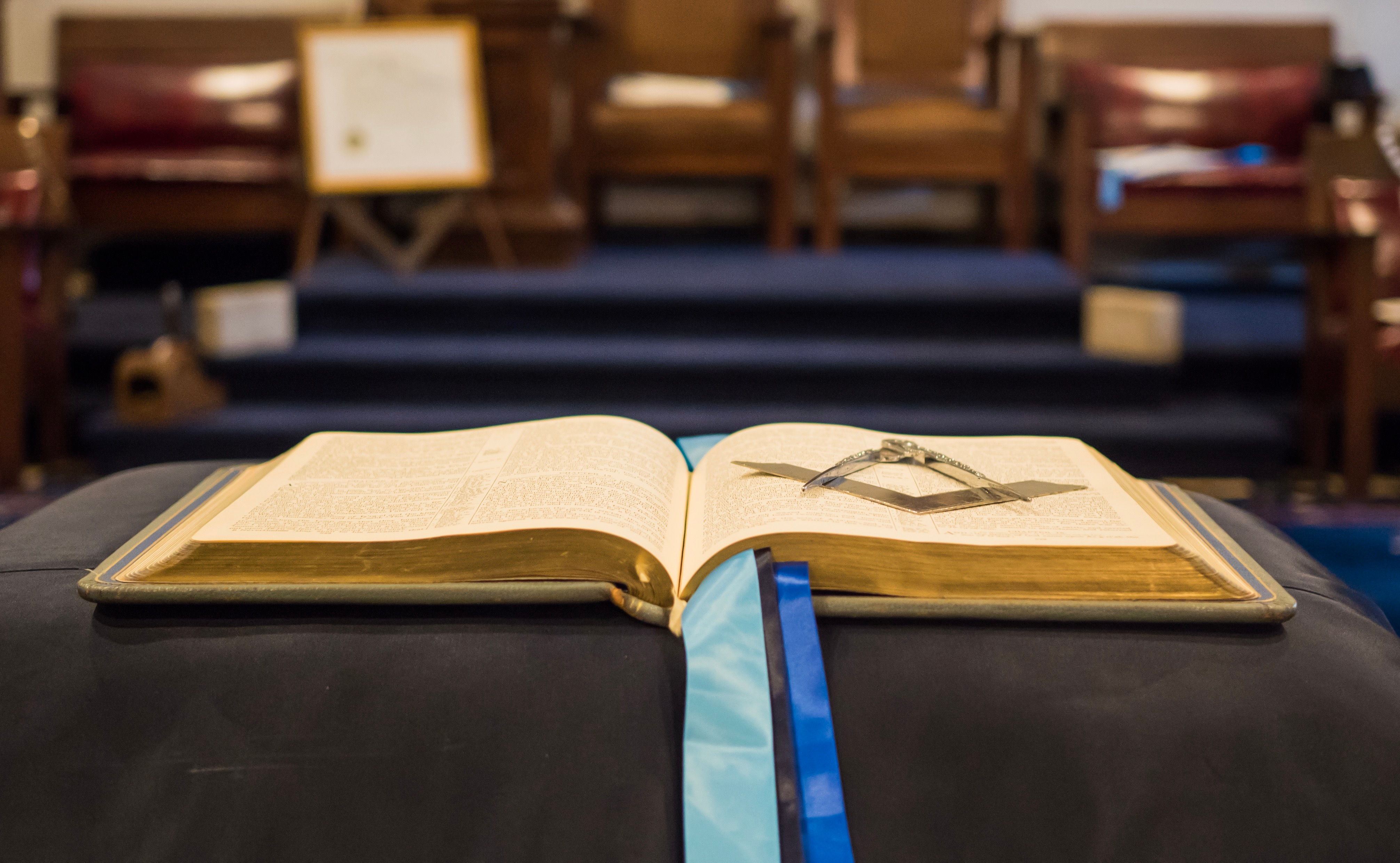 What to Expect at a Masonic Funeral | Altogether